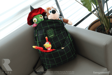 「RARE」－ RAREワイヤーフレームレトロロゴ バックパック - Fangamer Japan